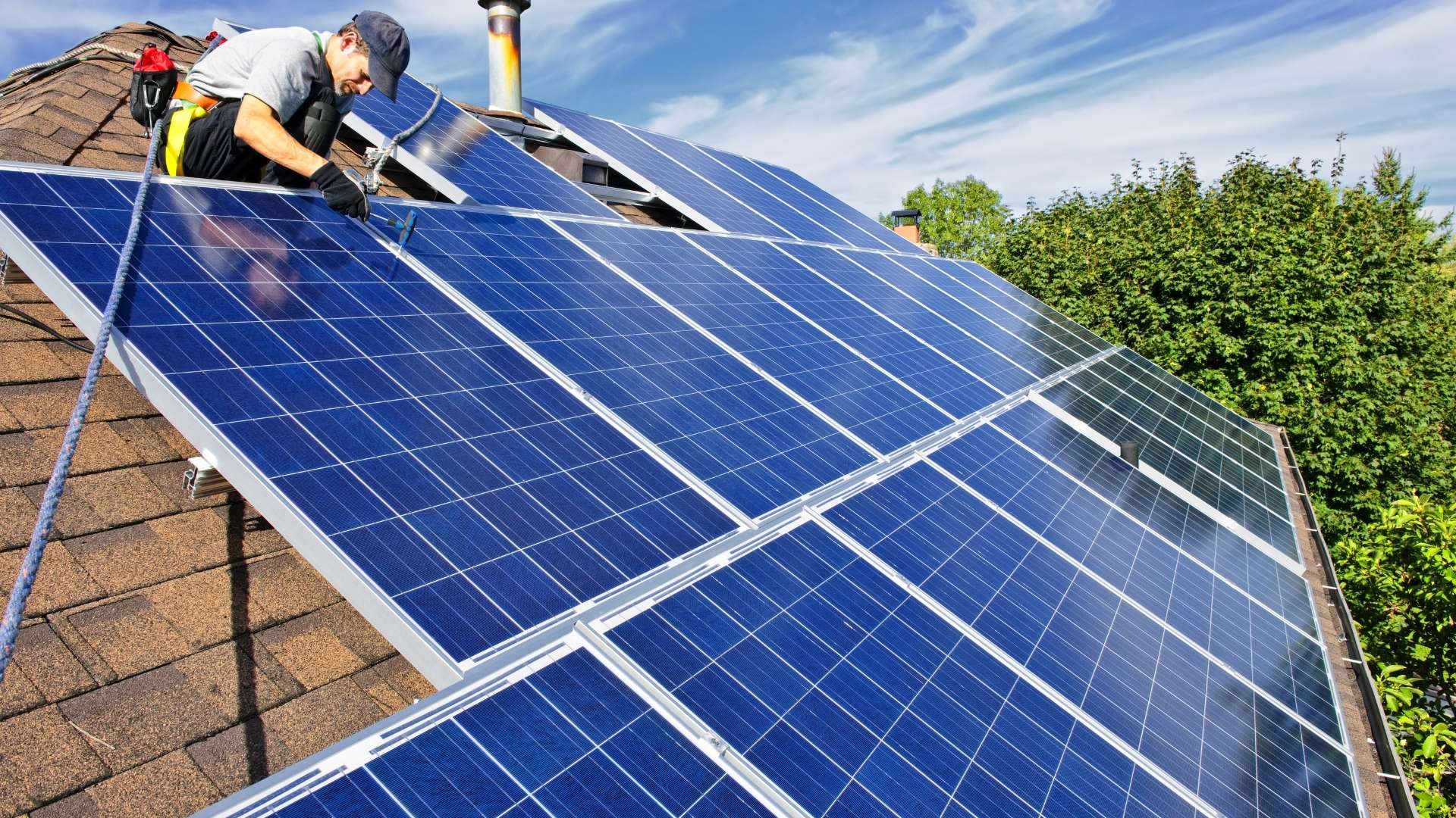 Solar panel sales boom as energy bills soar